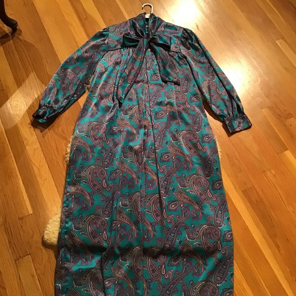 Dior | Intimates & Sleepwear | Vintage Christian Dior Paisley Robe ...